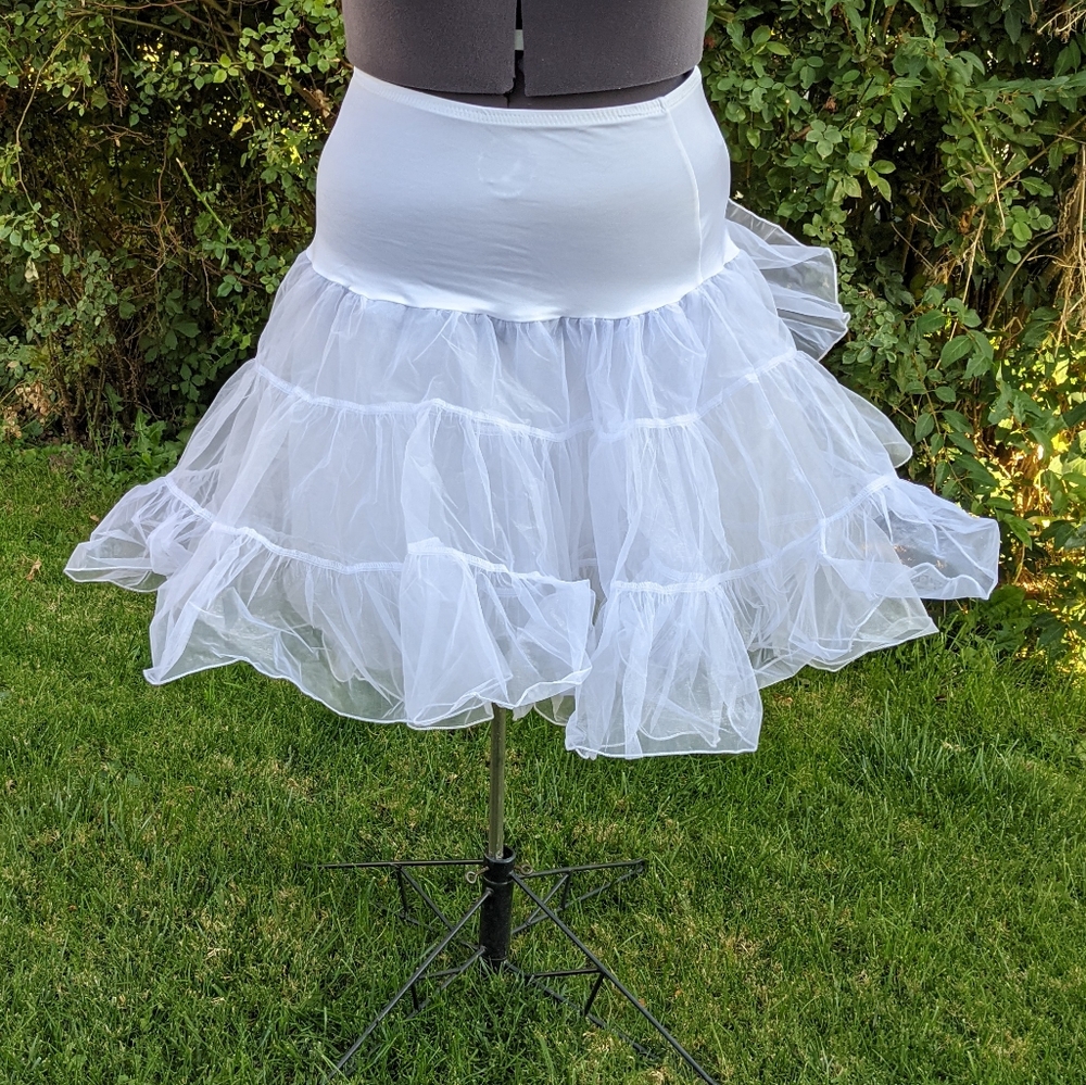 Plus Size White Crinoline Petticoat - Gem